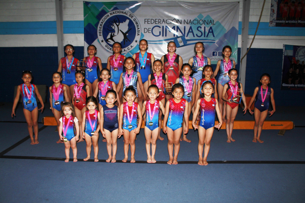 Gimnastas quetzaltecas destacan en la Copa Quetzal | Nuestro Diario