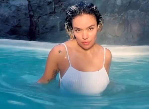 Karol G sube la temperatura con sensuales fotografías | Nuestro Diario ...