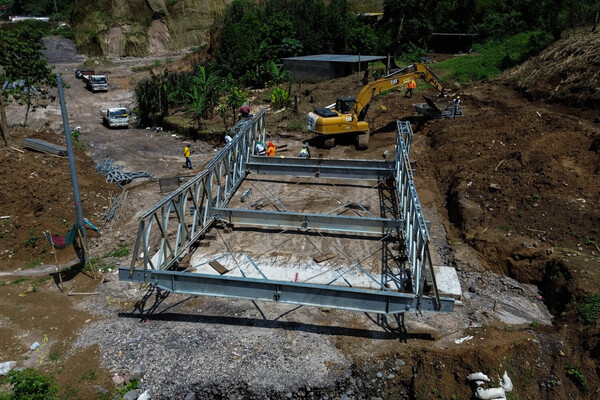 Instalan puente Bailey en ruta alterna a la Cito 180 | Nuestro Diario ...