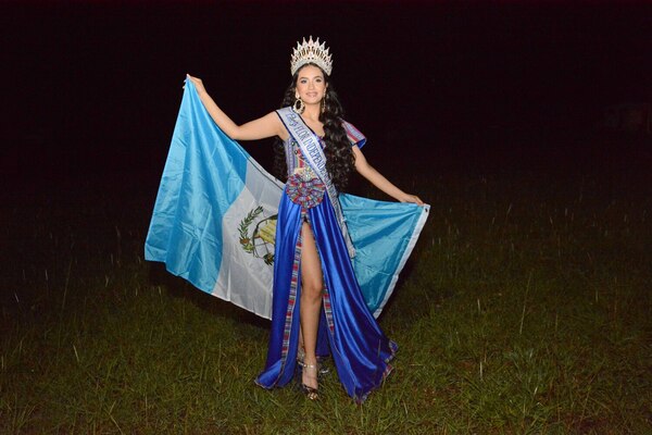 Dayanara Recinos gana la corona de Miss Flor Independencia | Nuestro Diario