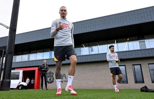 Liverpool sale a defender su ventaja en Premier League | Nuestro Diario