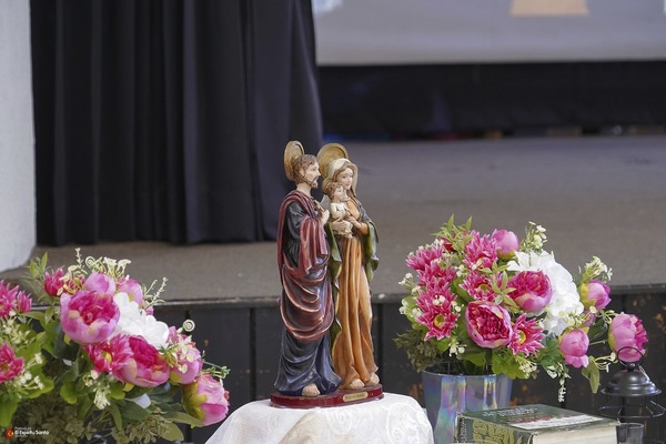 Retiro matrimonial fortalece la unión de las familias | Nuestro Diario ...
