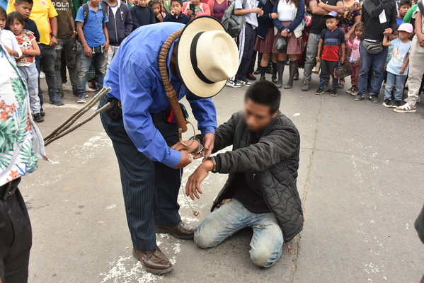 Le aplican castigo maya al descubrirlo robando en vivienda | Nuestro Diario