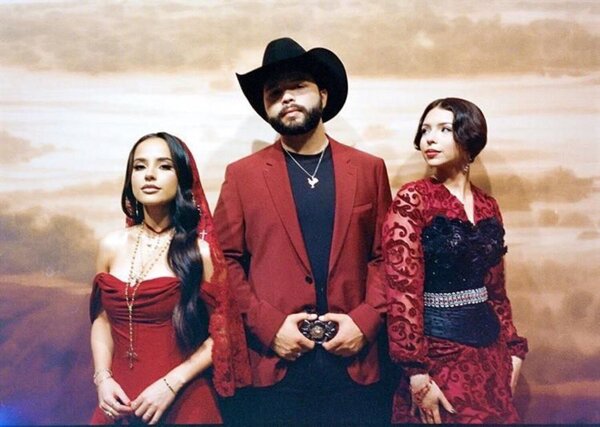 Becky G muestra apoyo a Cazzu tras show con Ángela Aguilar | Nuestro Diario