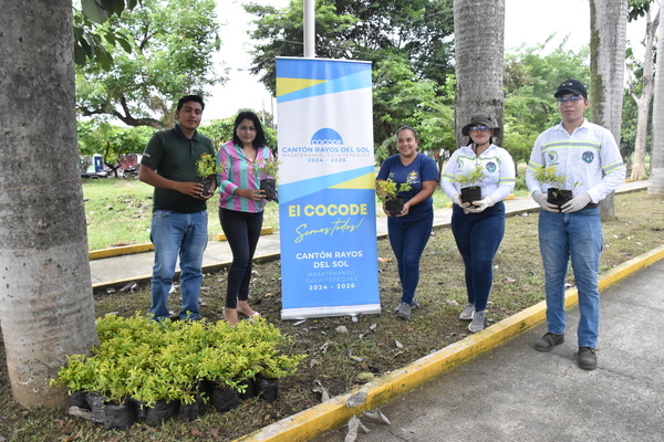Vecinos recuperan área verde en el cantón Rayos del Sol | Nuestro Diario