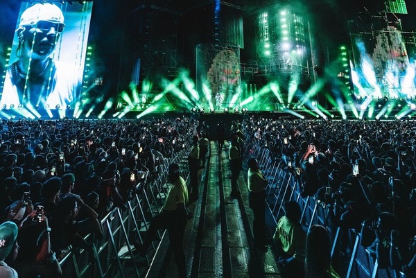 Fans de Feid ya se encuentran haciendo fila para el show | Nuestro Diario