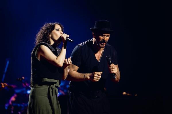 Emotivo, Gaby Moreno y Arjona cantaron juntos "Mi país" | Nuestro ...