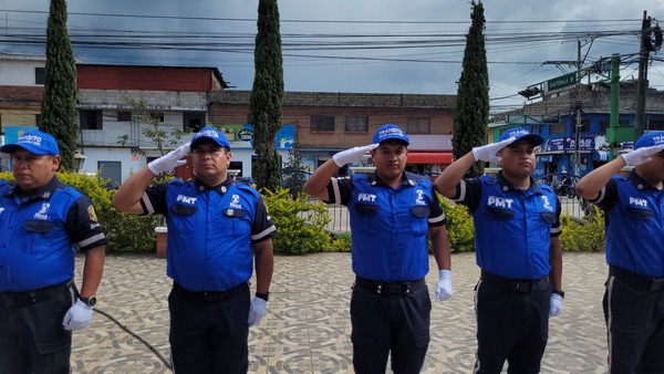 Presentan el nuevo uniforme de los agentes de la PMT | Nuestro Diario