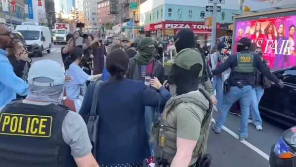 La primera gran redada en Nueva York deja más de 40 capturados ...